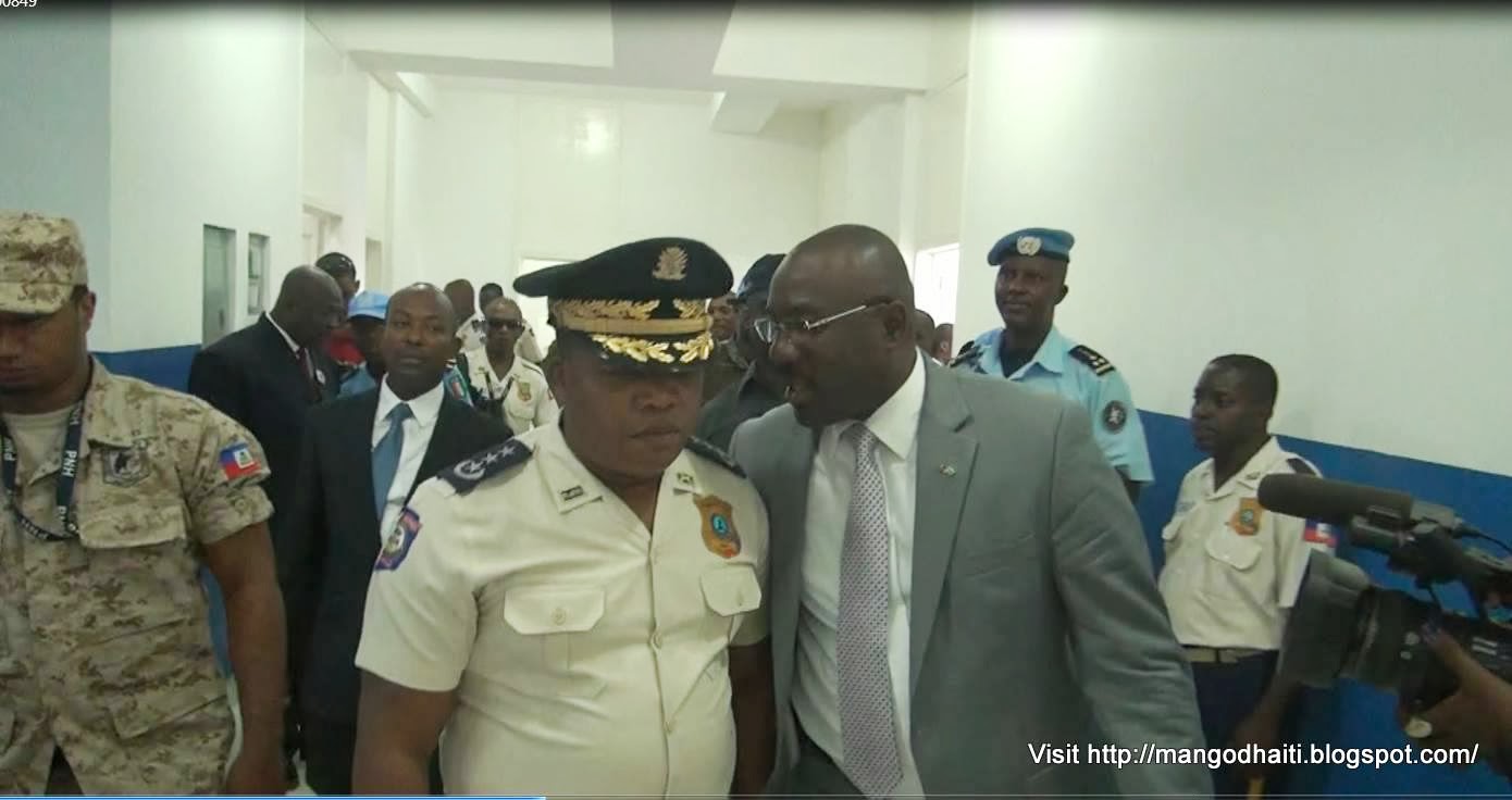 Anba Kod-LA PNH EN ACTION2