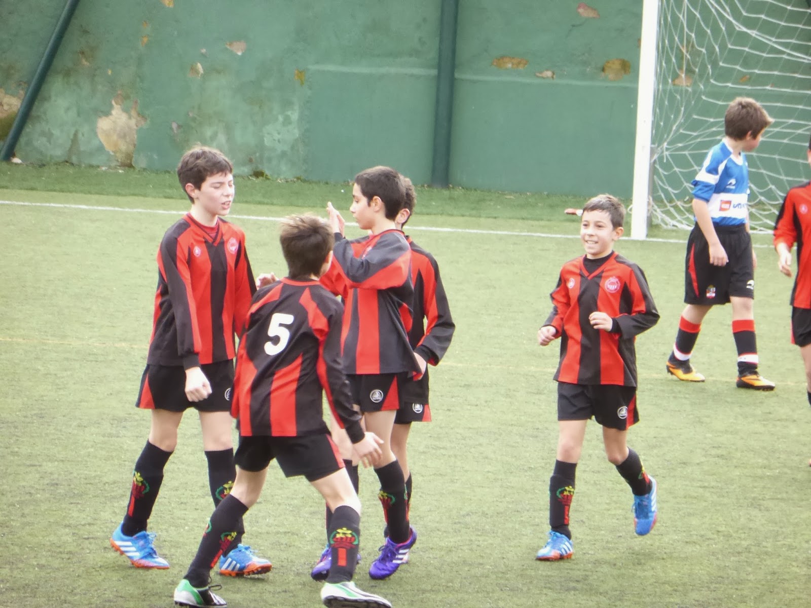 SALESIANOS DEUSTO FUTBOL TALDEA: SALESIANOS 1- DANOK BAT 3