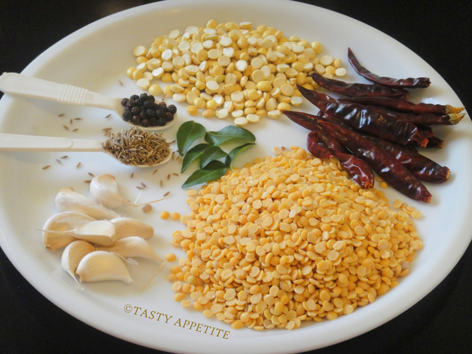 How to make Paruppu Podi at home / Paruppu Podi Recipe / Lentils Spice ...