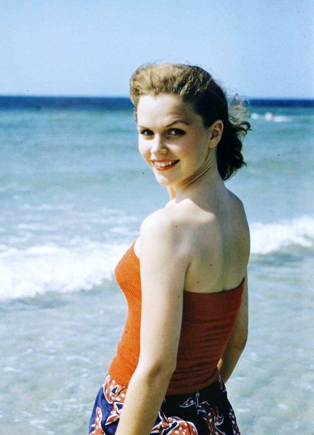 50 Glamorous Photos of Lee Remick From the 1950s and 1960s ~ Vintage Everyday