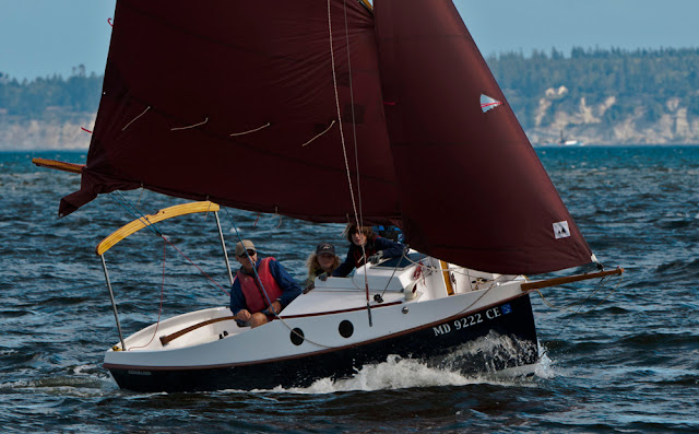 Micro Cruisers: Chesapeake Light Craft (CLC) PocketShip: