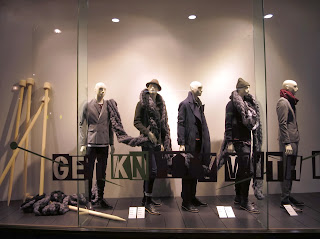 RetailStoreWindows.com: H&M, London