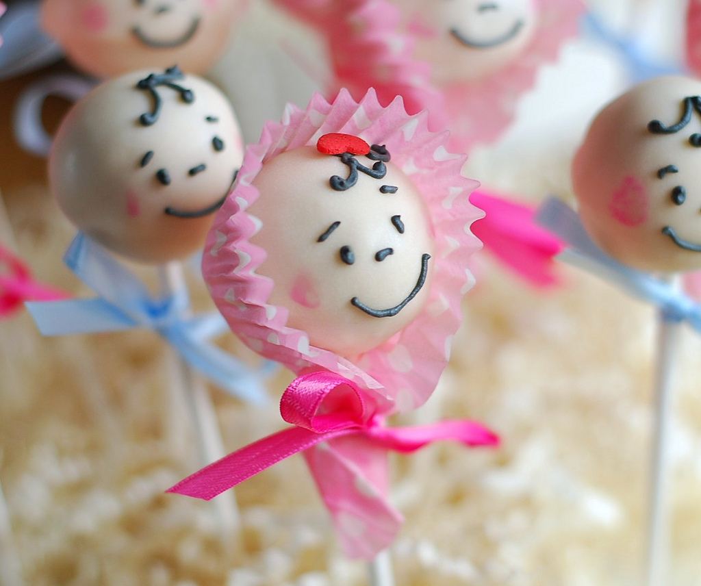 marzipan: Baby Brownie Pops