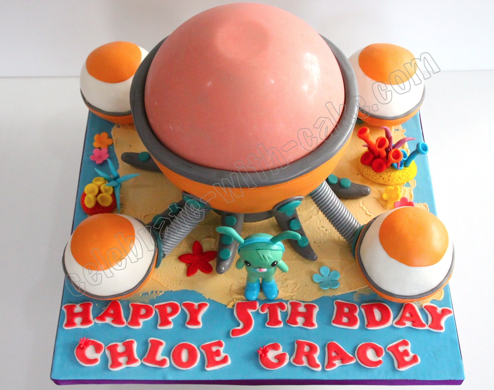 Octonauts Octopod Piñata Cake