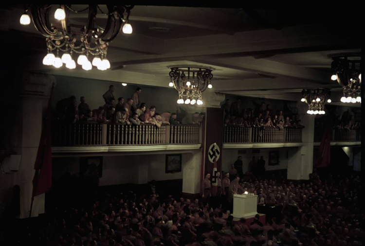 The Mirror: Rare Colorful Photos of Hitler