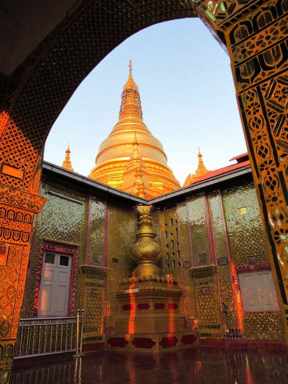 Mandalay | Ramingo Dentro