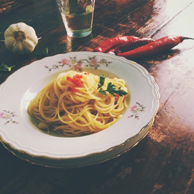 Pasta: Spaghetti Aglio, Olio, e Peperoncino | Cool Chic Style Confidential
