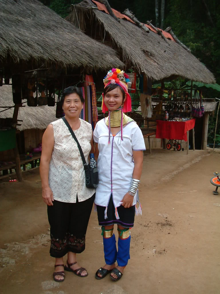 La Pura Hueva: La Mujer jirafa