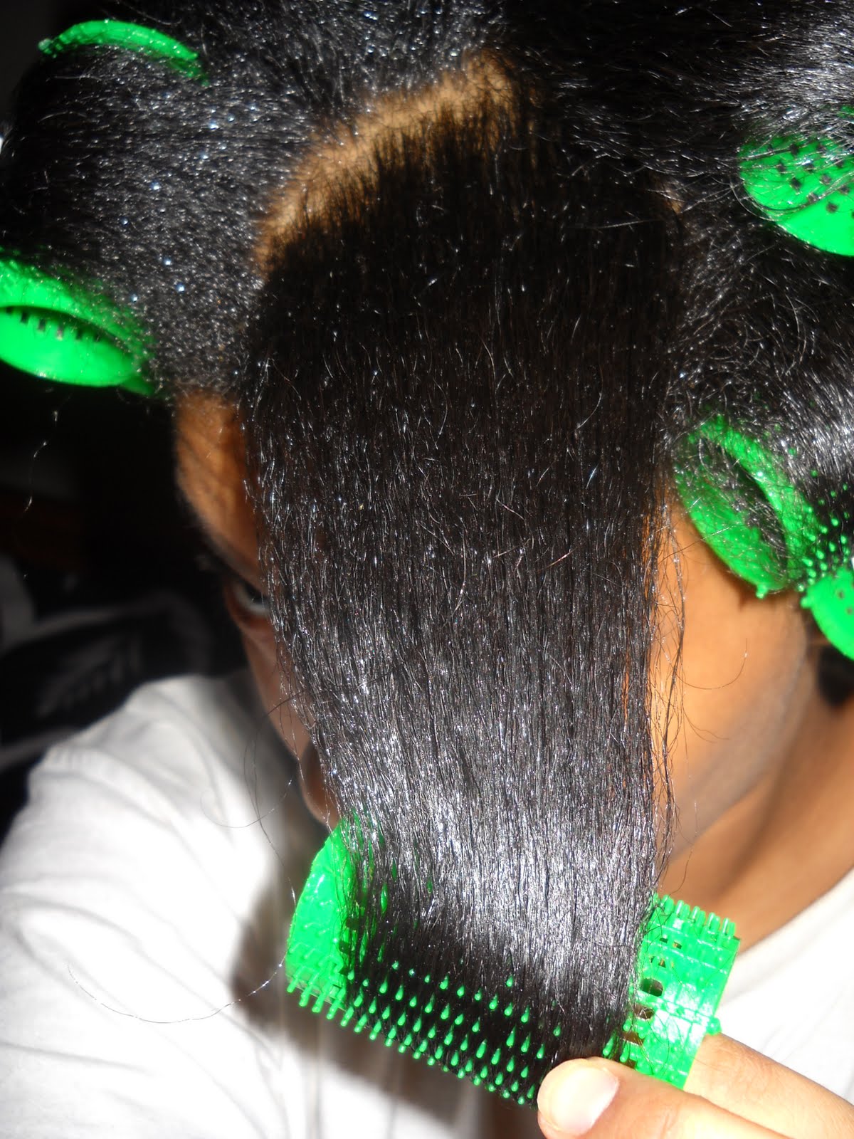 Afro-pean Queen: Roller set re -done and Hair length pictures!!!!!! Part 1