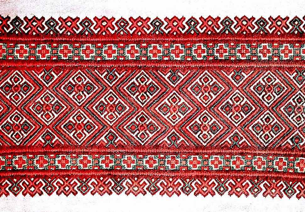 GO to MOOT POINT: the color RED, part 3