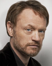 Look Better In Black: CoB Verfilmung