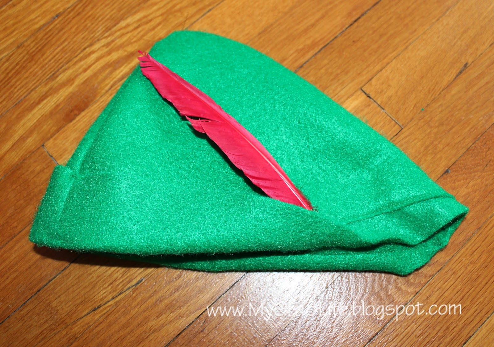 My Gra 8 Life: Tinkerbell Party - DIY Peter Pan Hats & Pirate Swords