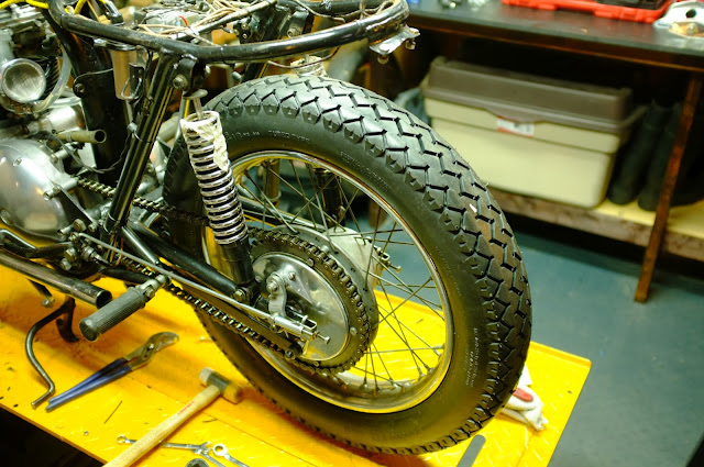 Bones T140 Brat-Wurst: New Tires! Avon MKII rear and Avon Speedmaster ...