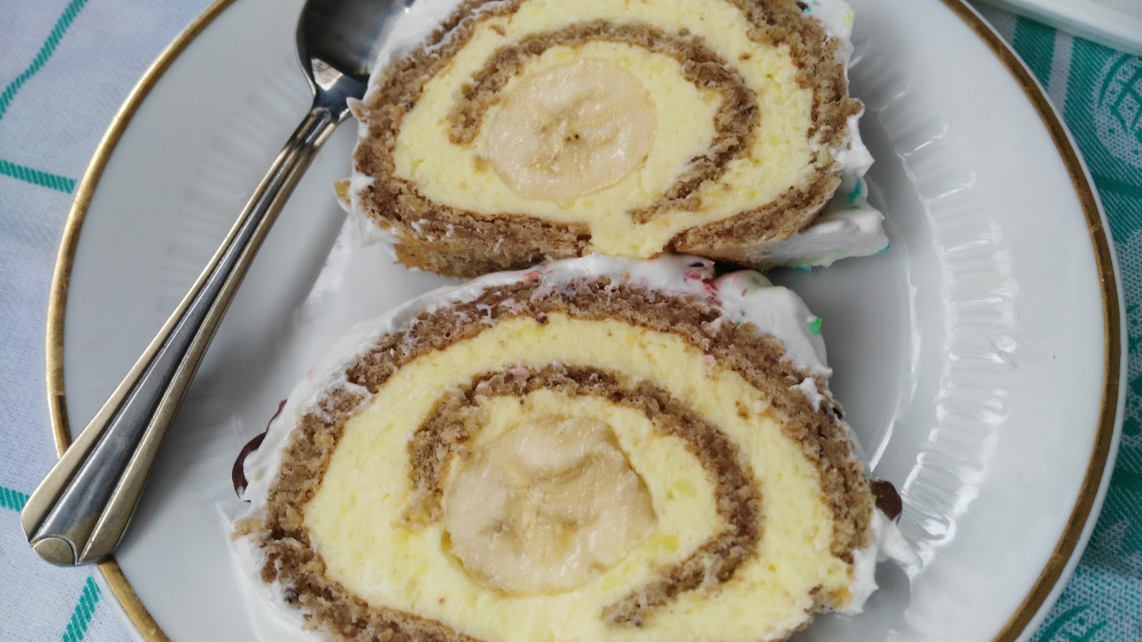 Rolat sa bananama - Bakina kuhinja