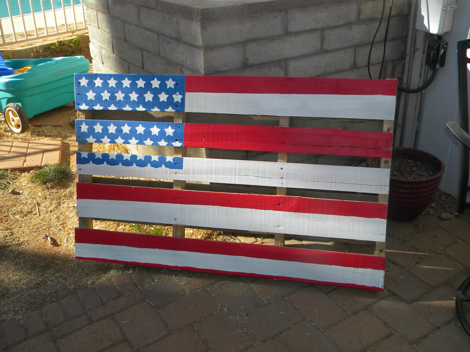 Go Ahead & Craft: Pallet Flag