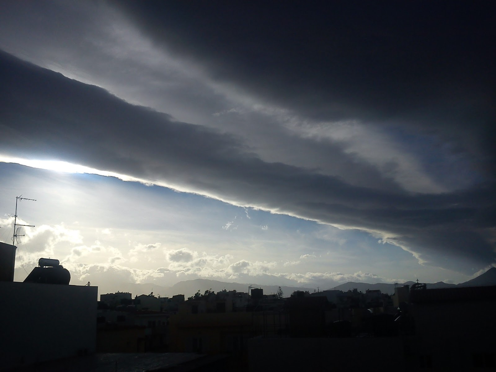 ΚΑΛΛΙΑΝΟΣ ΙΩΑΝΝΗΣ - WEATHER FORECAST: ΤΟ ΗΡΑΚΛΕΙΟ ΚΡΗΤΗΣ ΤΟ ΑΠΟΓΕΥΜΑ ...