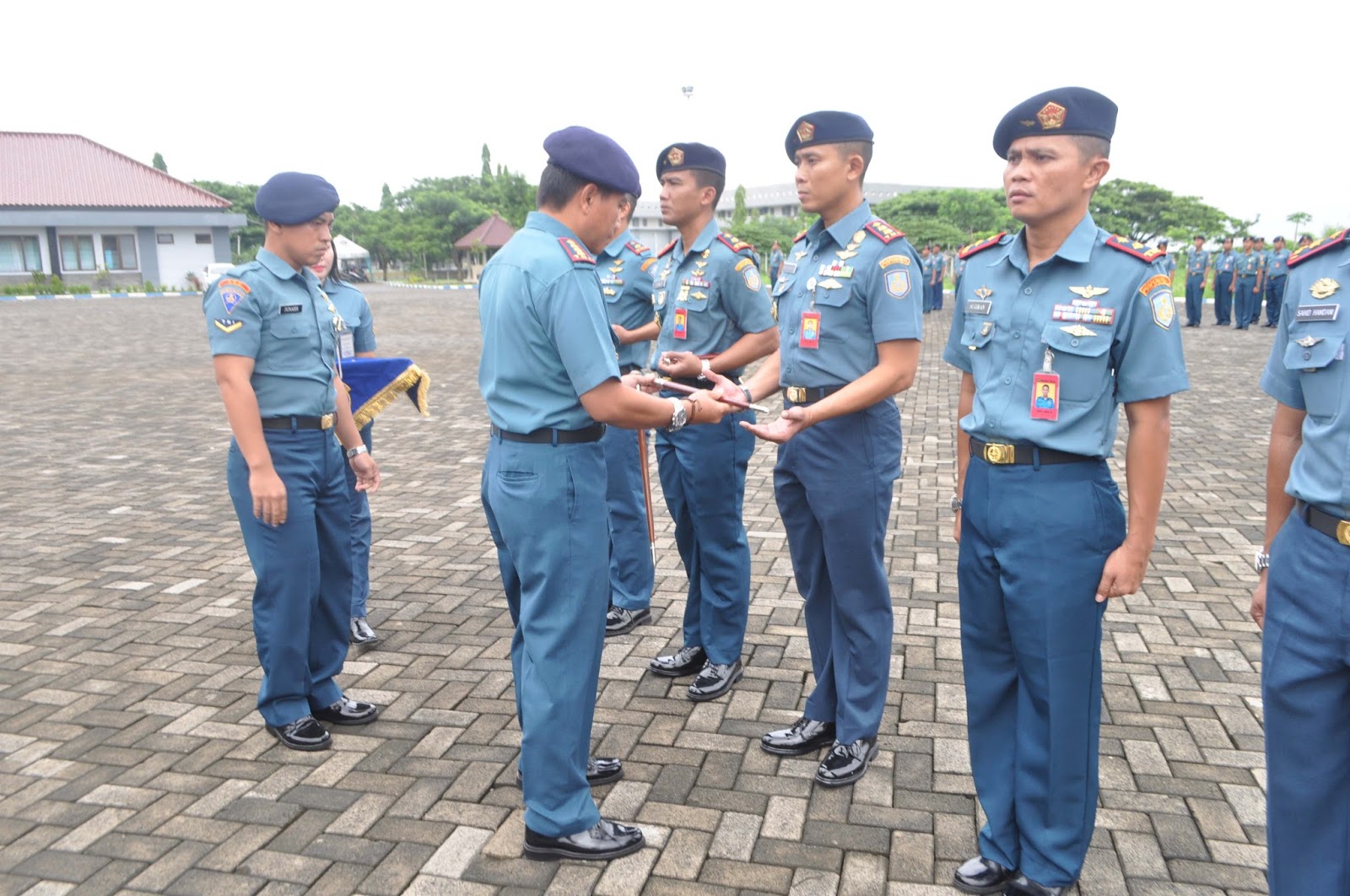 Penerangan Puspenerbal: Komandan Skuadron Resmi Menggunakan Tongkat Komando