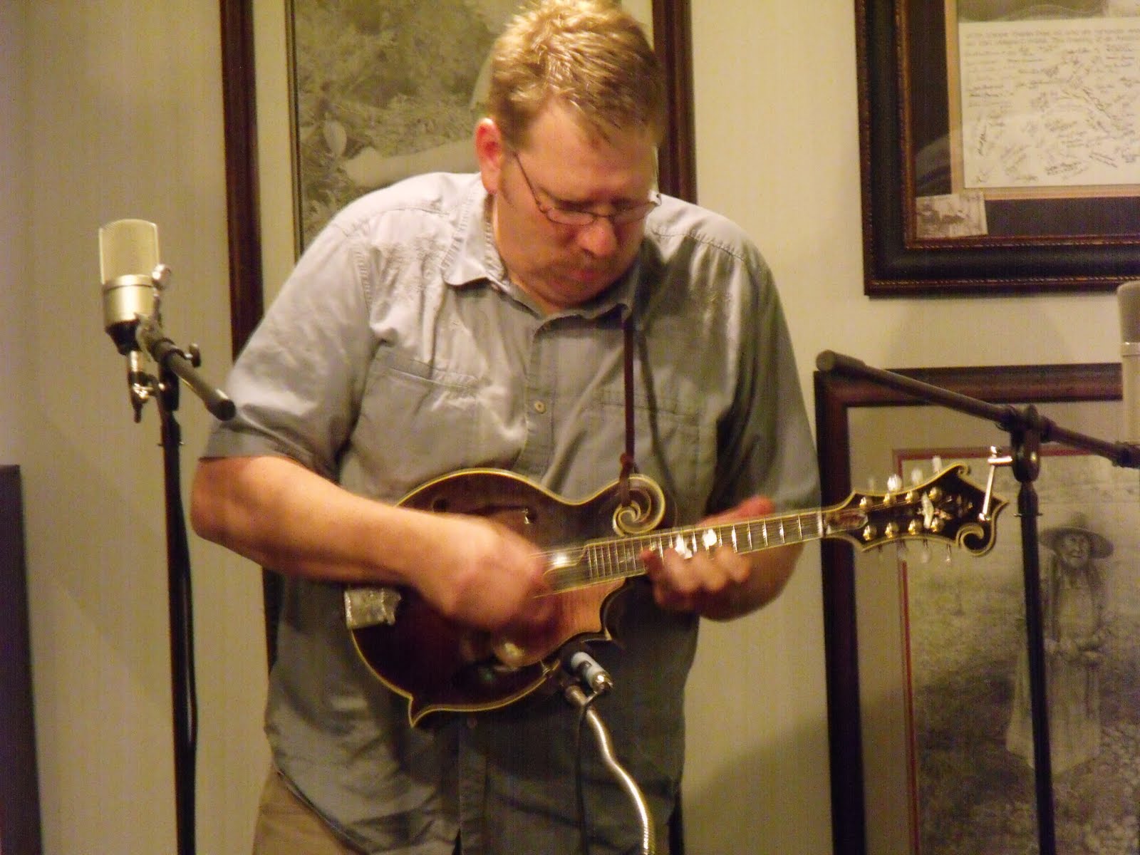 WATERFALL ROAD: JEANETTE AND JOHNNY WILLIAMS BLUEGRASS