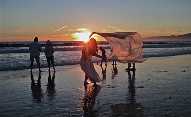 Poetry Chaikhana | Anna Swir - My Body Effervesces