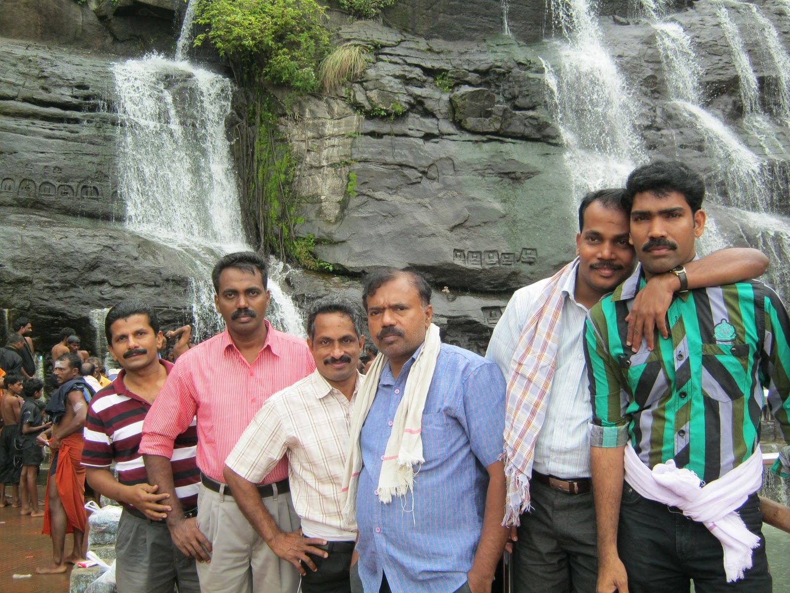 YAATHRA യാത്ര: KUTTALAM- PALARUVI-THENMALA 23/11/2011