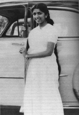 Childhood Pictures of Celebrities Actors Actress: Lata Mangeshkar as ...