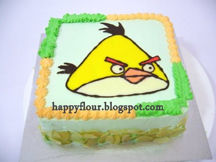 Angry Birds Yellow Bird Cake