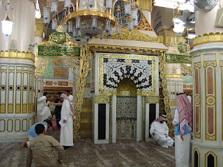 Doa di Raudhah, Masjid Nabawi – Mukenaalgani.com