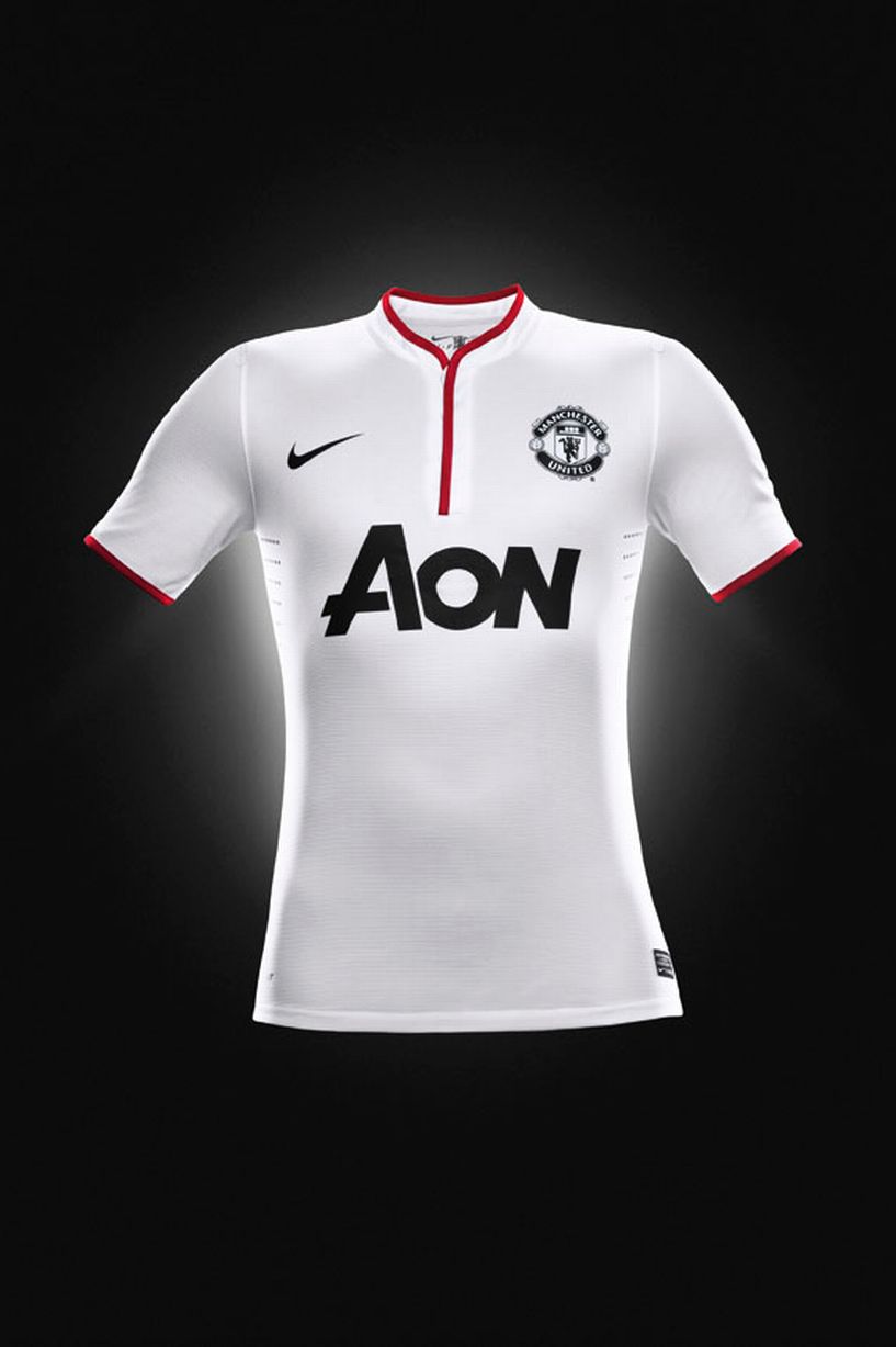 2012-13 M.United Away Kit
