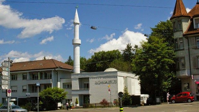 AHMADIYYA MOSQUE: Mahmud Mosque - Zurich Switzerland