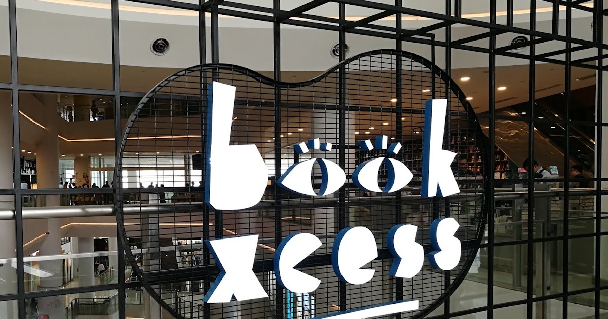 Really tall and long shelf at BookXcess in Gurney Paragon, Penang ...