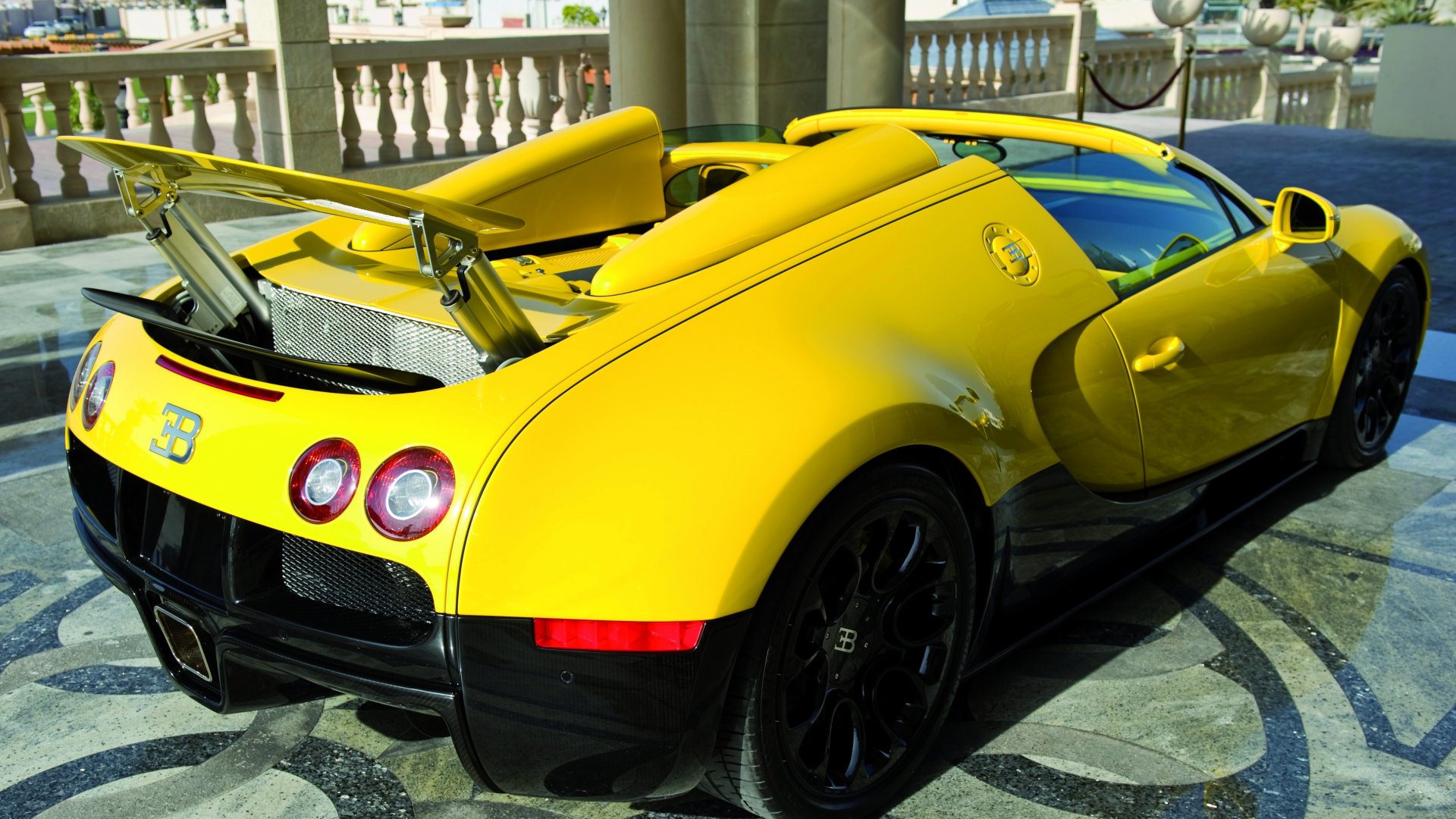 Yellow Bugatti Veyron Wallpaper