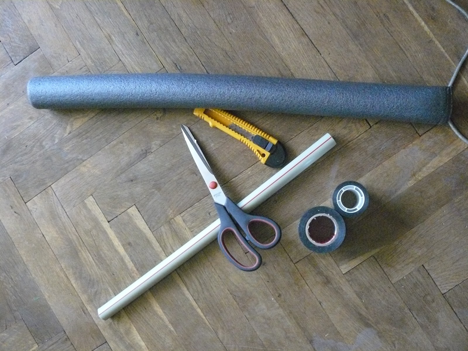 Buskador's LARP: How to make a larp boffer kukri