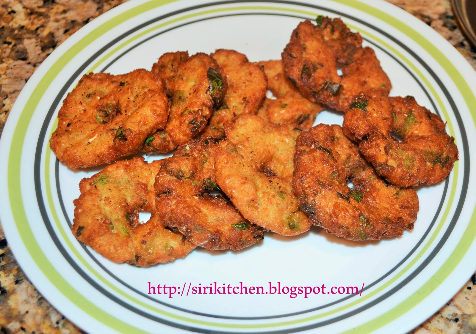 Siri's Kitchen: Corn Vada (Mokkajonna garelu)