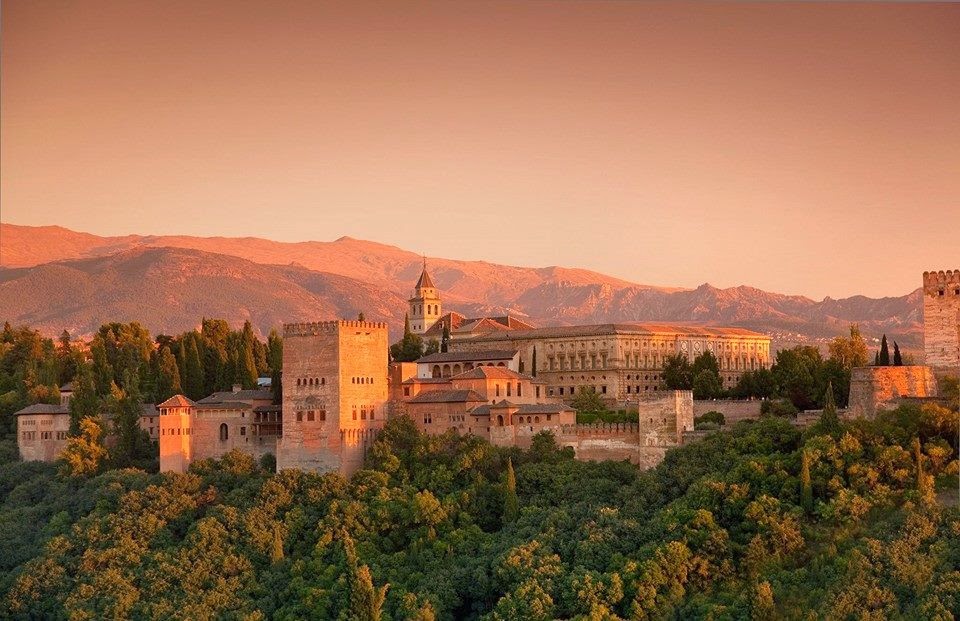 Top Islamic 7 Must See Things in Granada ~ Alhamratour-Travel the halal ...