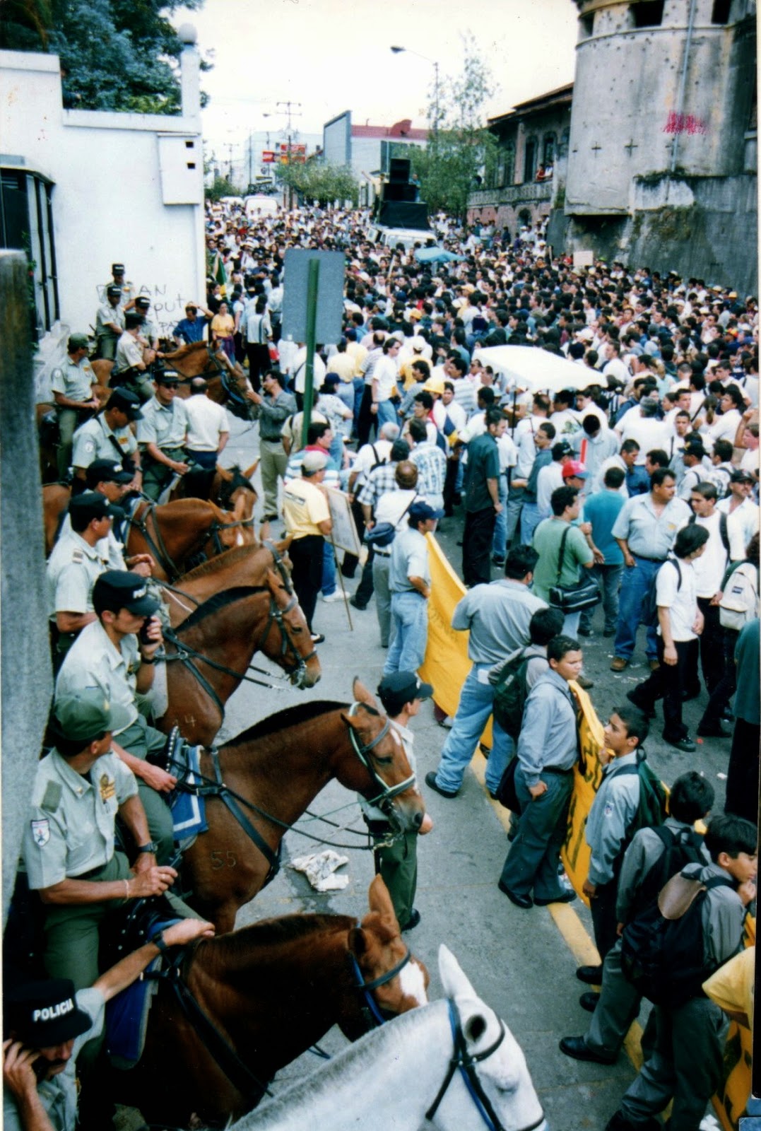 En voz alta: A 15 años del Combo del ICE, los ecos de la resistencia