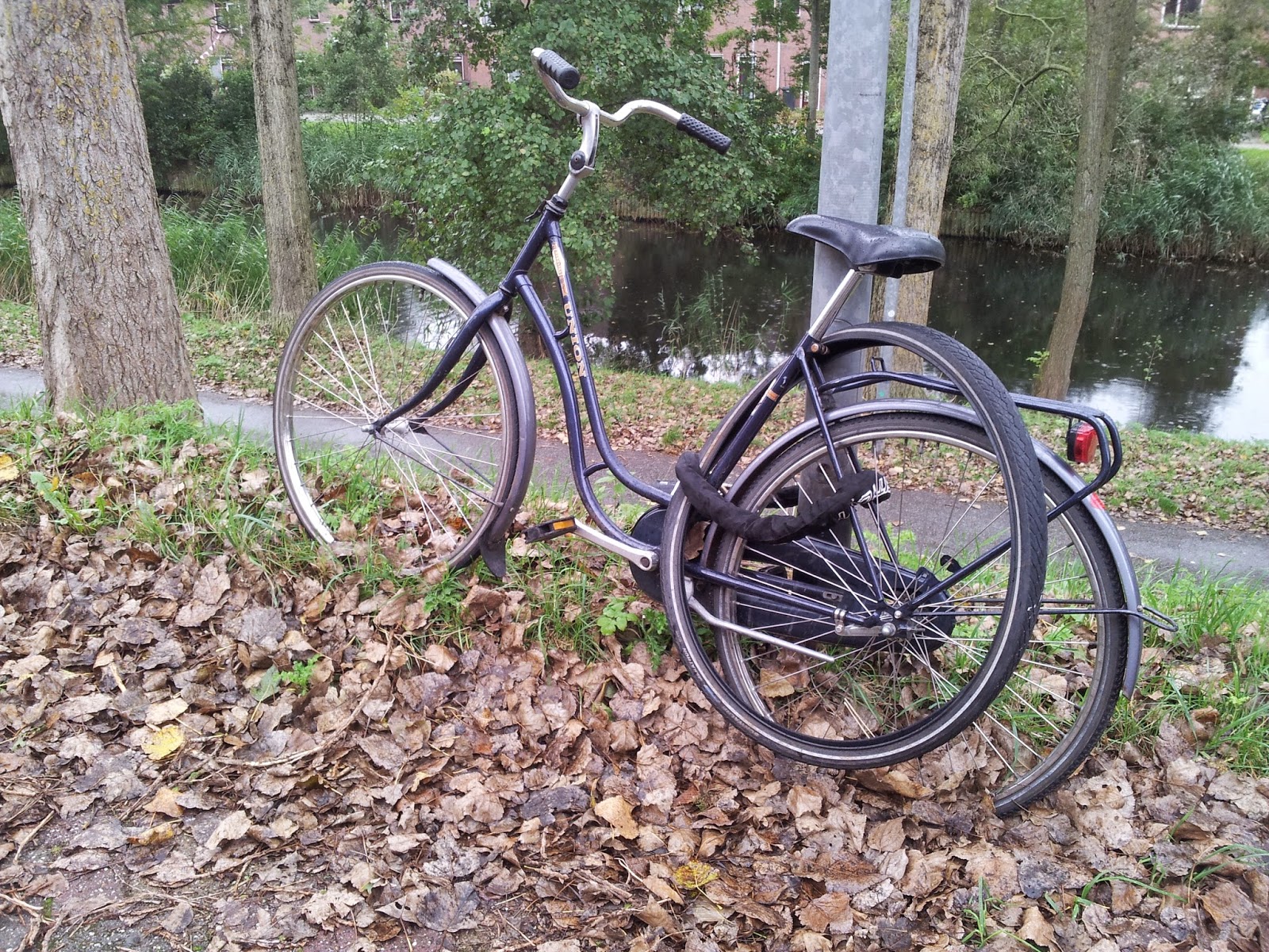 BEIJUMNIEUWS: ZET JE FIETS MET RESERVEBAND OP SLOT