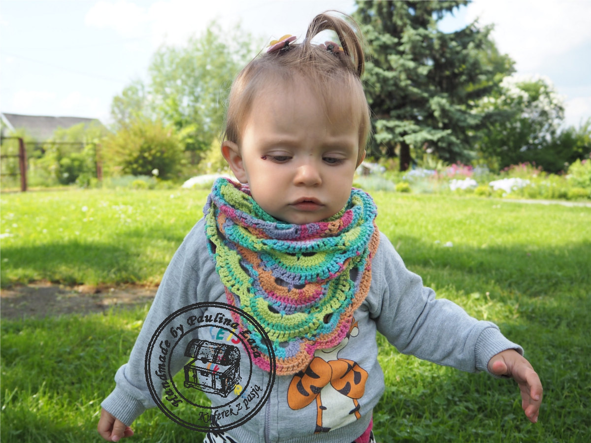 Kuferek z pasją: Szydełkowa chusta virus