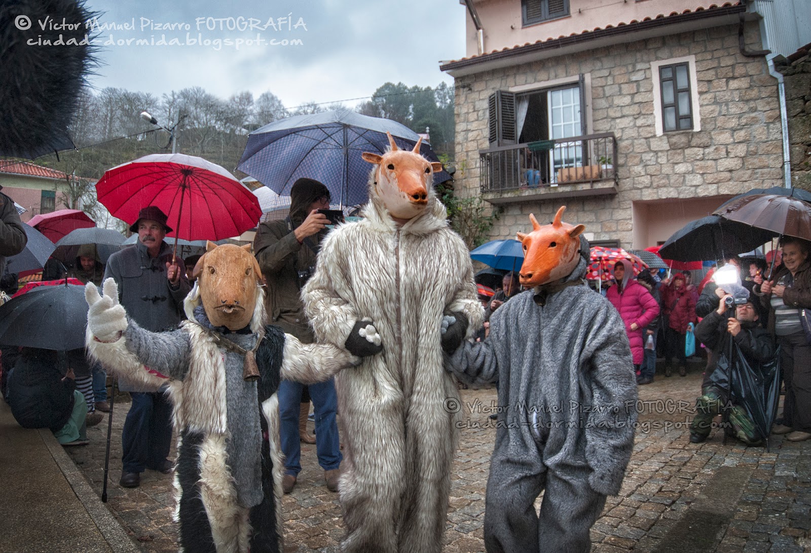 Ciudad-dormida: Entrudo de Lazarim, uno de los más espectaculares y ...