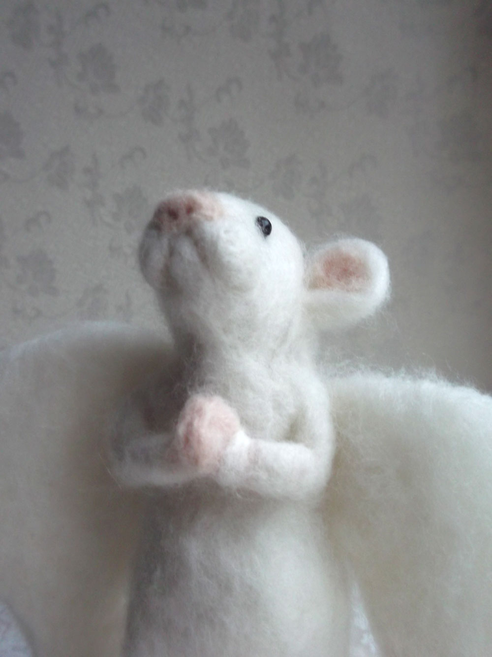 Love, Mrs Plop: Felted OOAK White Mouse Angel Praying Mouse With Wings ...