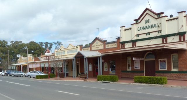 Travels with a Tick Magnet: Grong grong, Ganmain, Coolamon and Junee