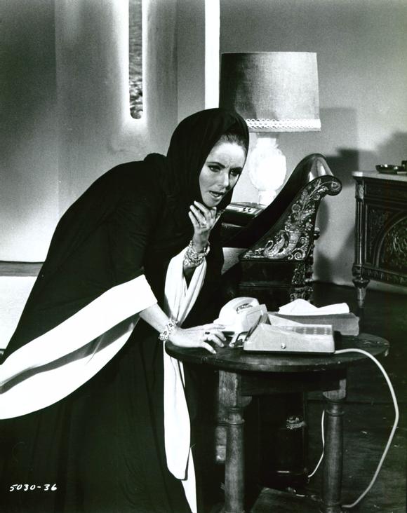 Elizabeth Taylor: On the set of "Boom"