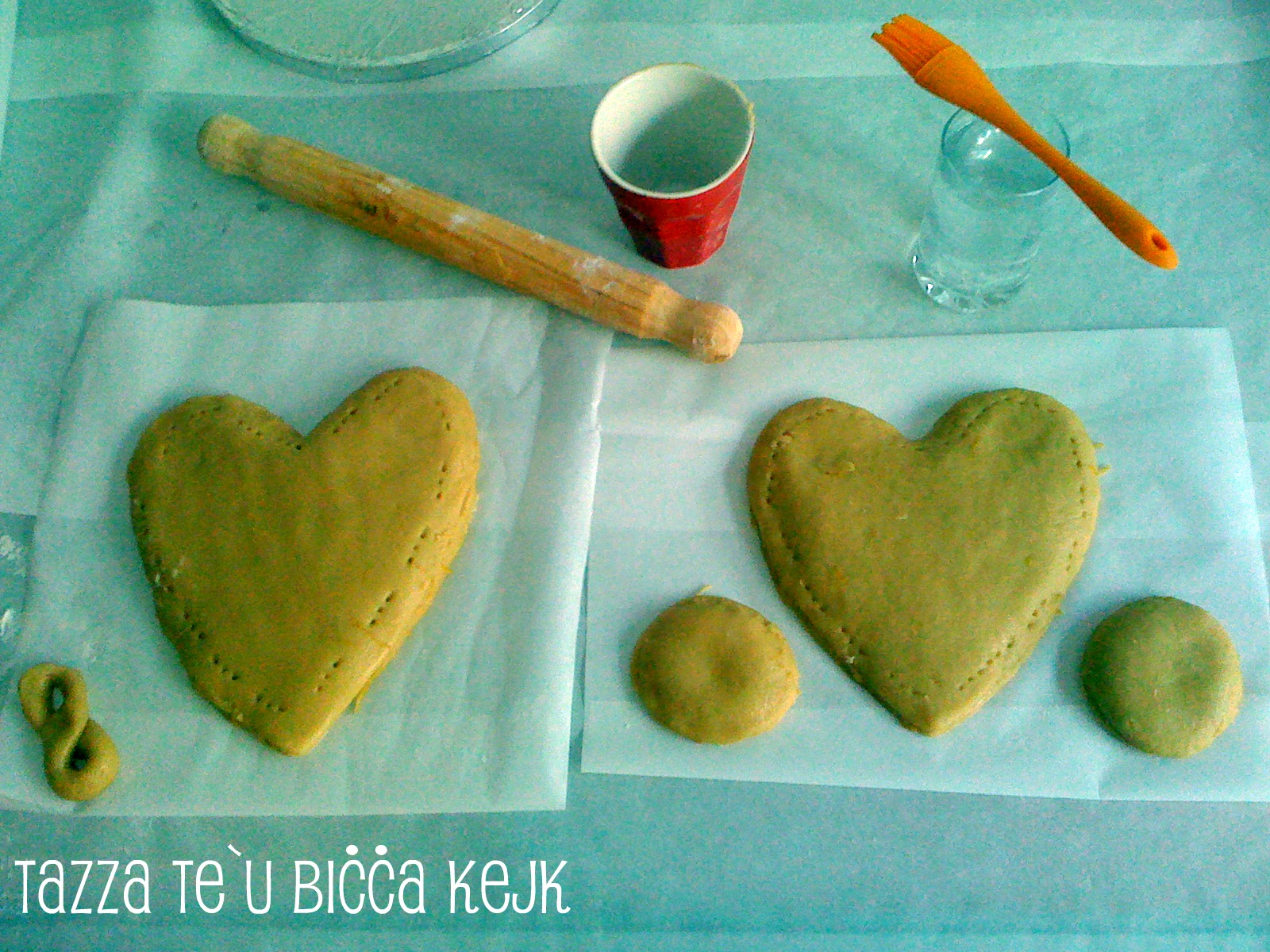 tazza te`u biċċa kejk: My Figolla-Making Experience