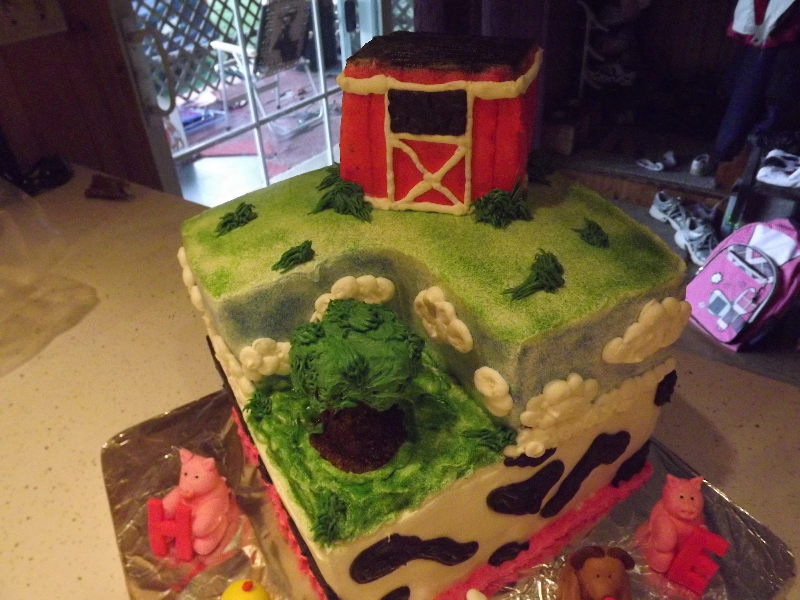 The Crafty Couple : Farm Themed - Tiered Cake