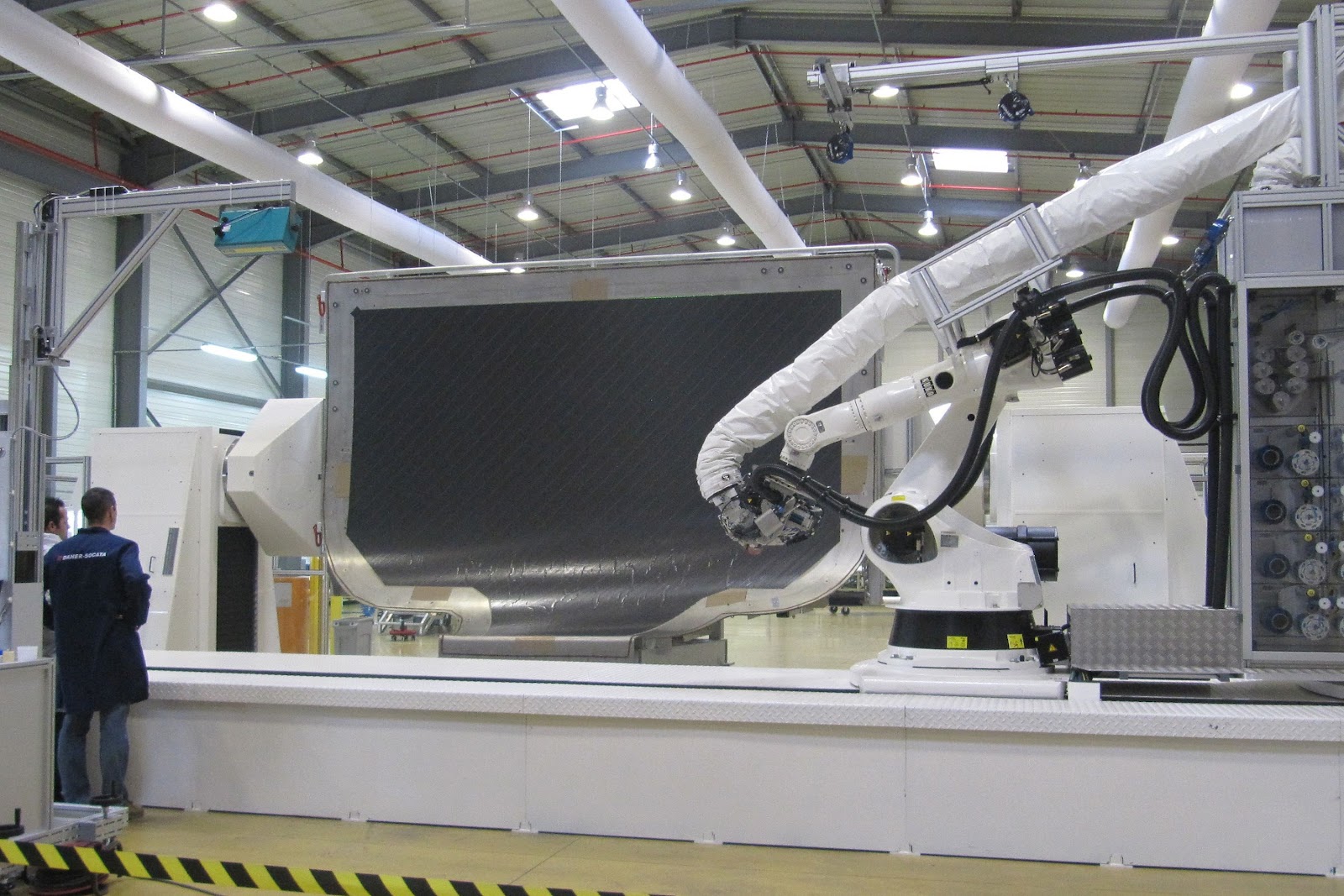 A350 XWB News: Daher delivers on time the 1st MLG-Doors for A350-1000