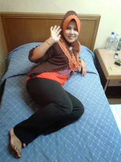 Foto Tante Janda Jilbab Hot | insyaf