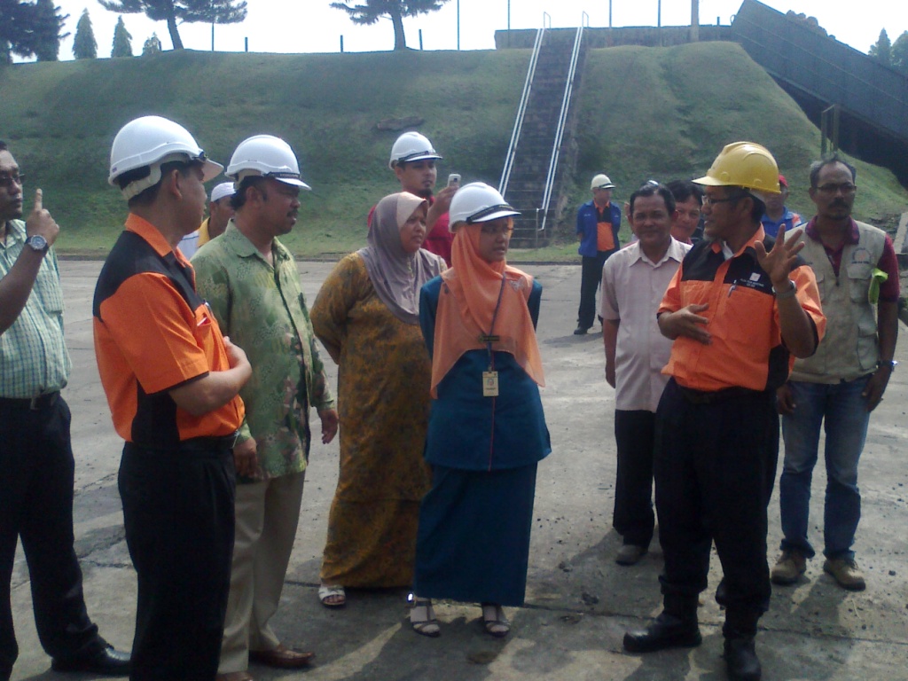 Pusat Khidmat Masyarakat DUN Tioman: ‘MOH TINJAU KILANG SAWIT'