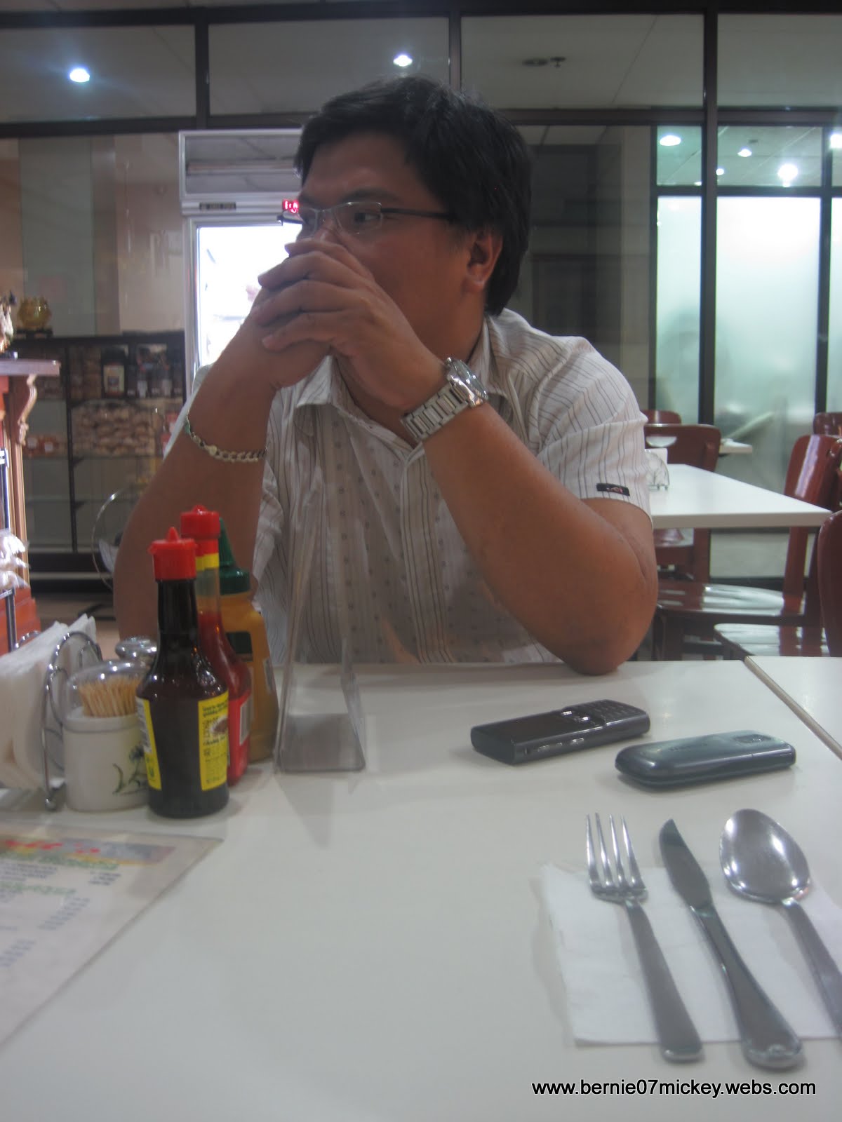 F1 Digital Scrapaholic: Dayrit's Burger & Roast Beef House