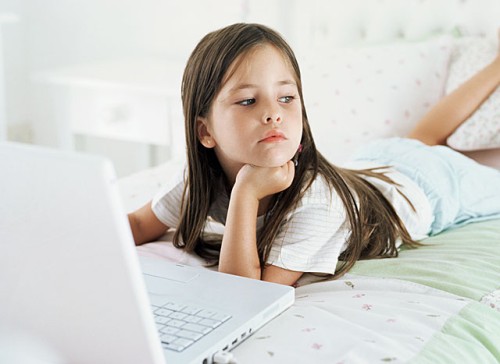The dangers of the internet for children | Technology Trend