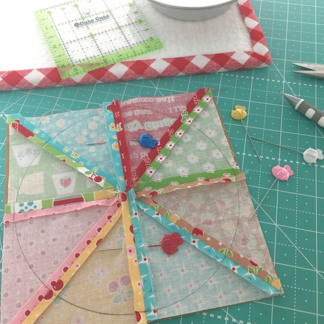 Bee In My Bonnet: Cutie Pie Pincushion Tutorial!!