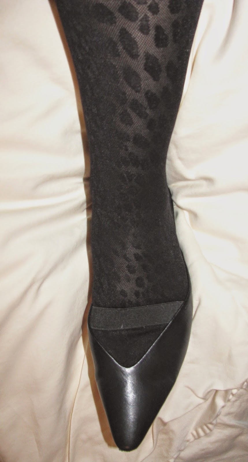 The Beauty Alchemist: Hanes Fall Hosiery/Tights Preview